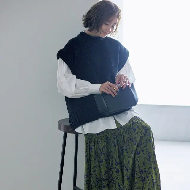 大人なボタニカル柄スカートで冬コーデにメリハリを【今買って正解！な