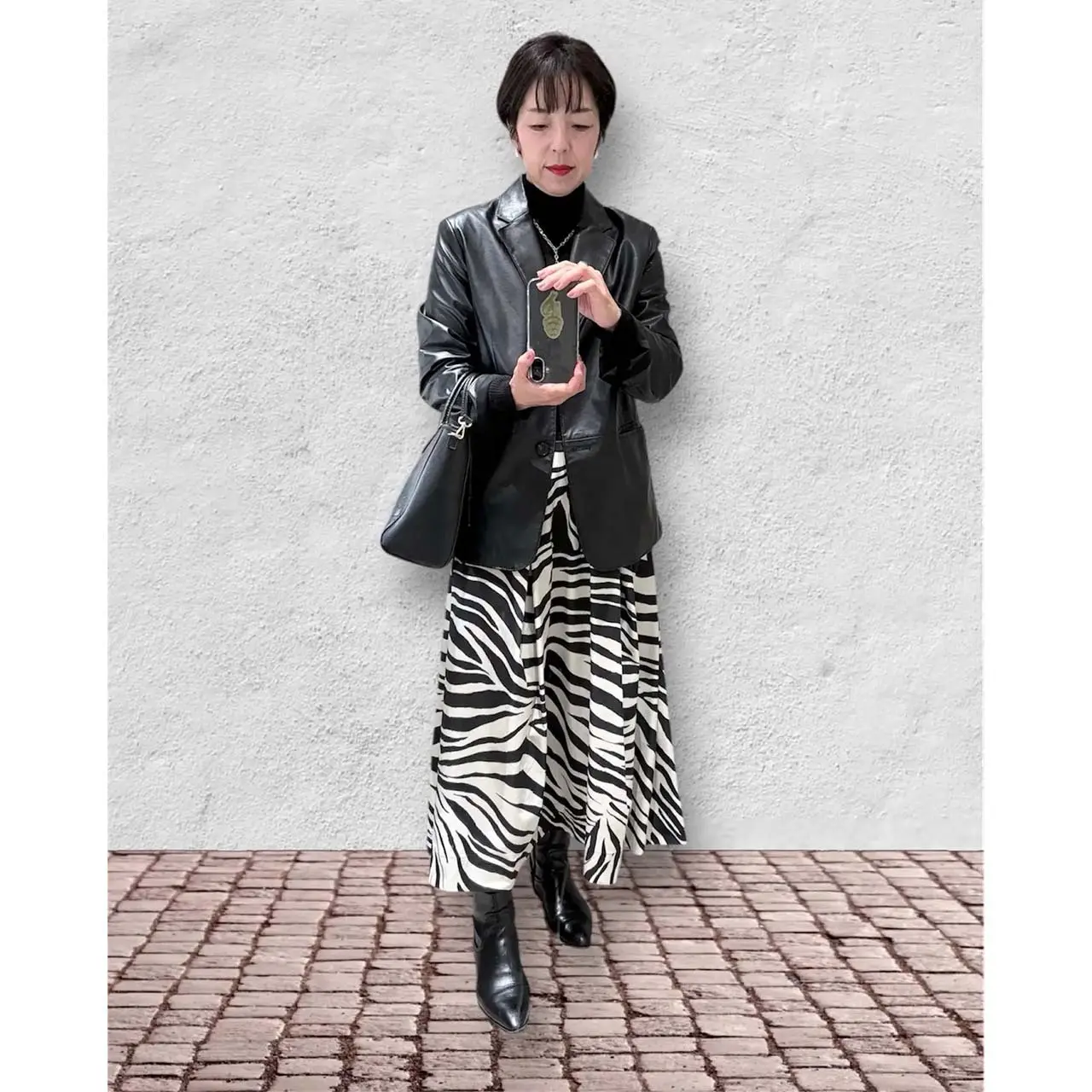 【50代タートルネックコーデ6選】ほどよいフィット感で首もとあったか！寒い季節の頼れるトップス | Web eclat | 50代女性のためのファッション、ビューティ、ライフスタイル最新情報